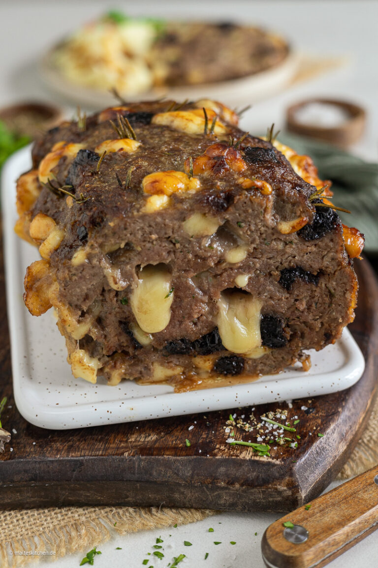 Hackbraten mit Käse saftig & lecker | aus dem Backofen
